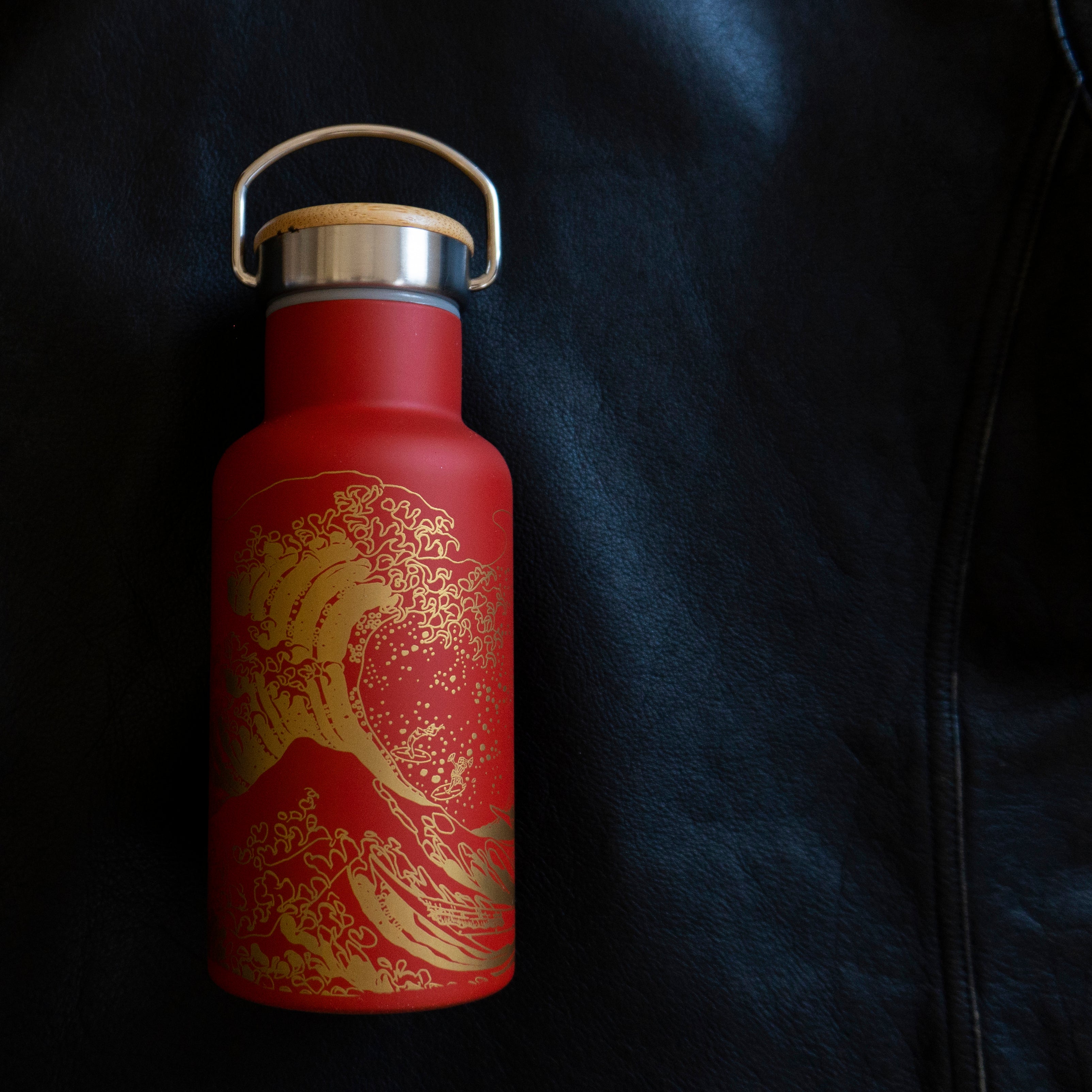 Stylish Ukiyoe-Inspired Japanese Water Bottle – Umami Square