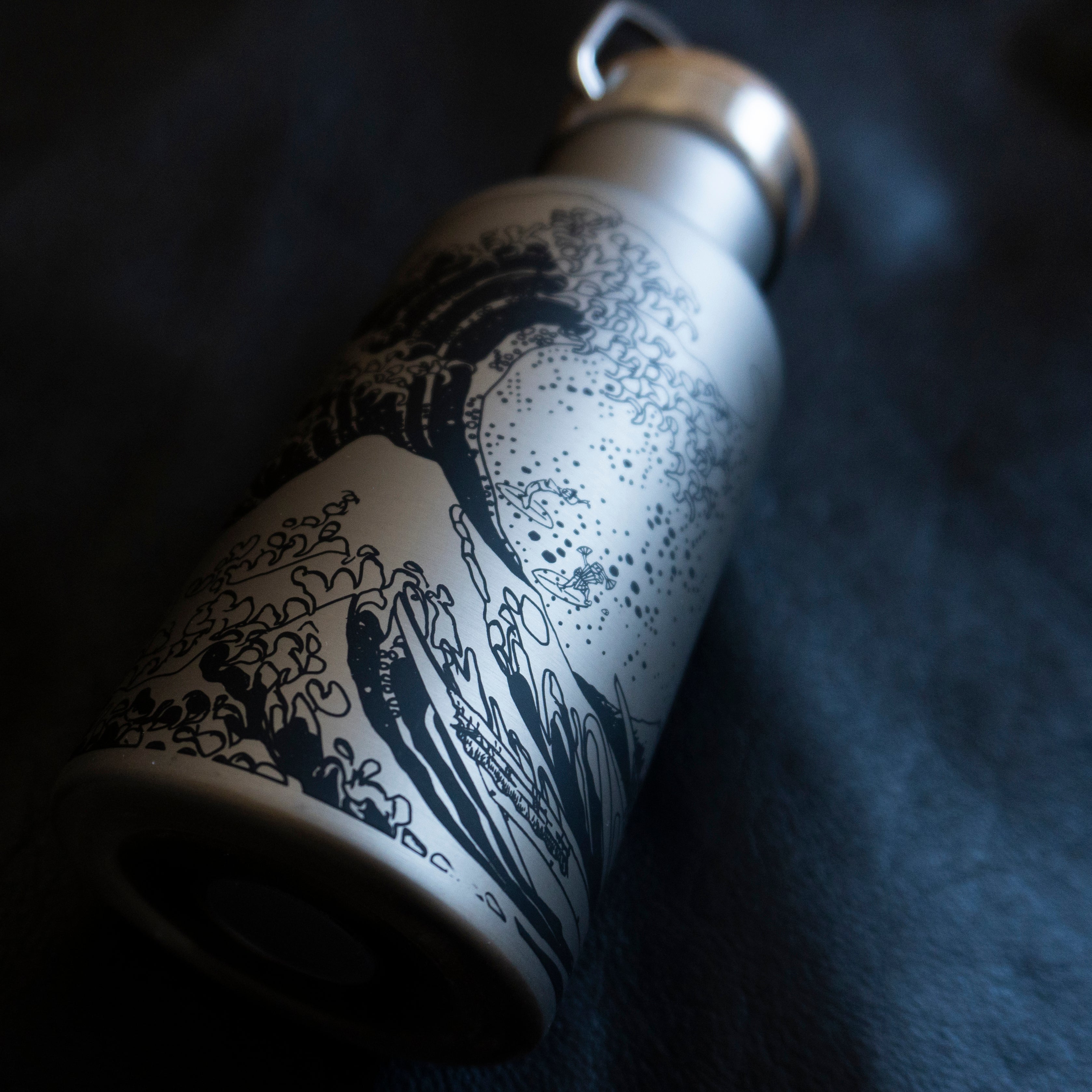 Stylish Ukiyoe-Inspired Japanese Water Bottle – Umami Square