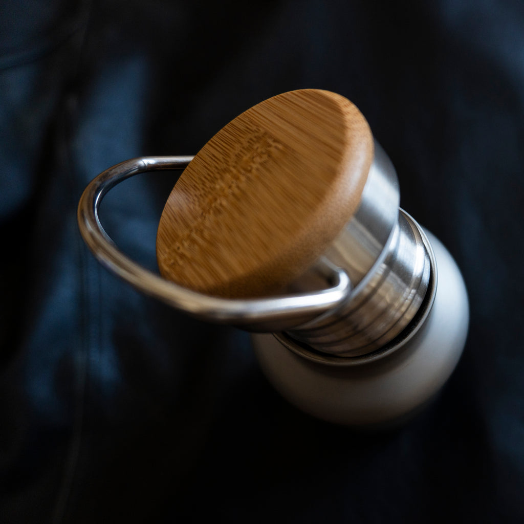 Stylish Ukiyoe-Inspired Japanese Water Bottle – Umami Square